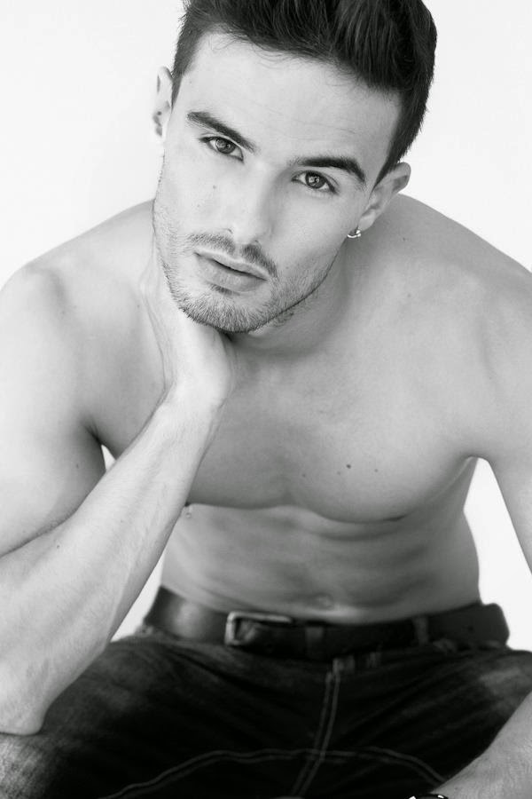 Olimpo Lusitano: Tiago Costa