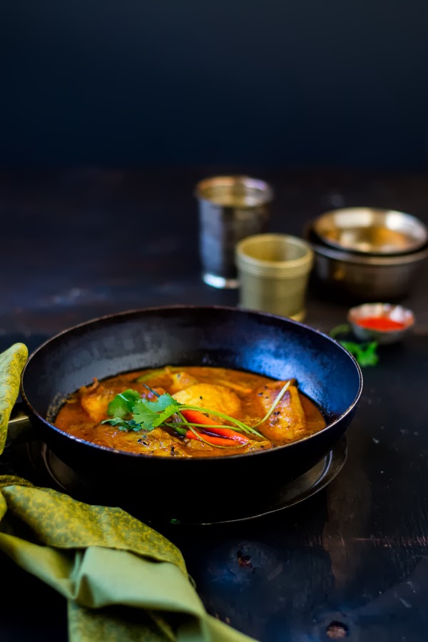 Mix and Stir: Easy Tomato Fish ( Fish in Spicy Tomato Sauce )