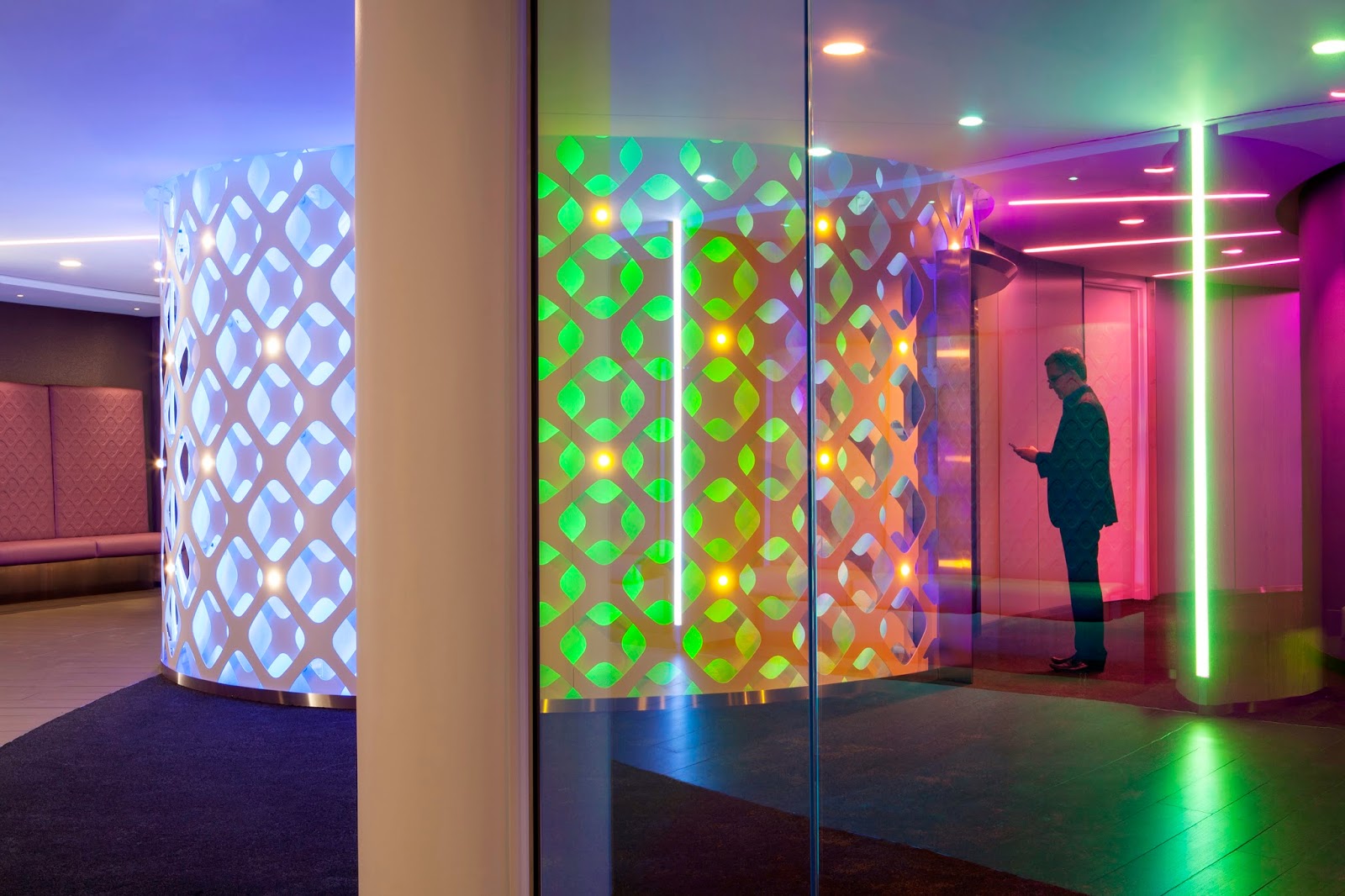 Houses Gardens People: Gensler's Dramatic Redo of Reunion Tower