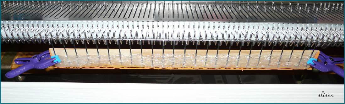 Slisen's Happy Place: DIY Cast On Comb for Singer/Studio/Silver Reed ...