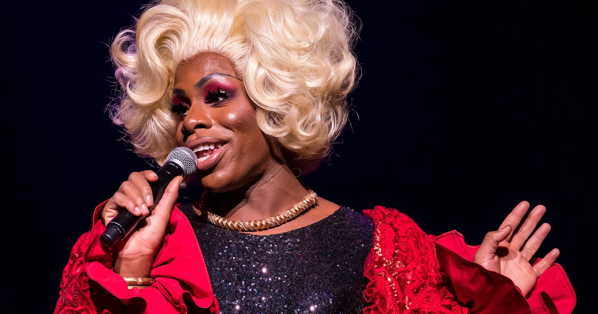 Monét X Change performing at A Drag Queen Christmas at the ACL Live ...