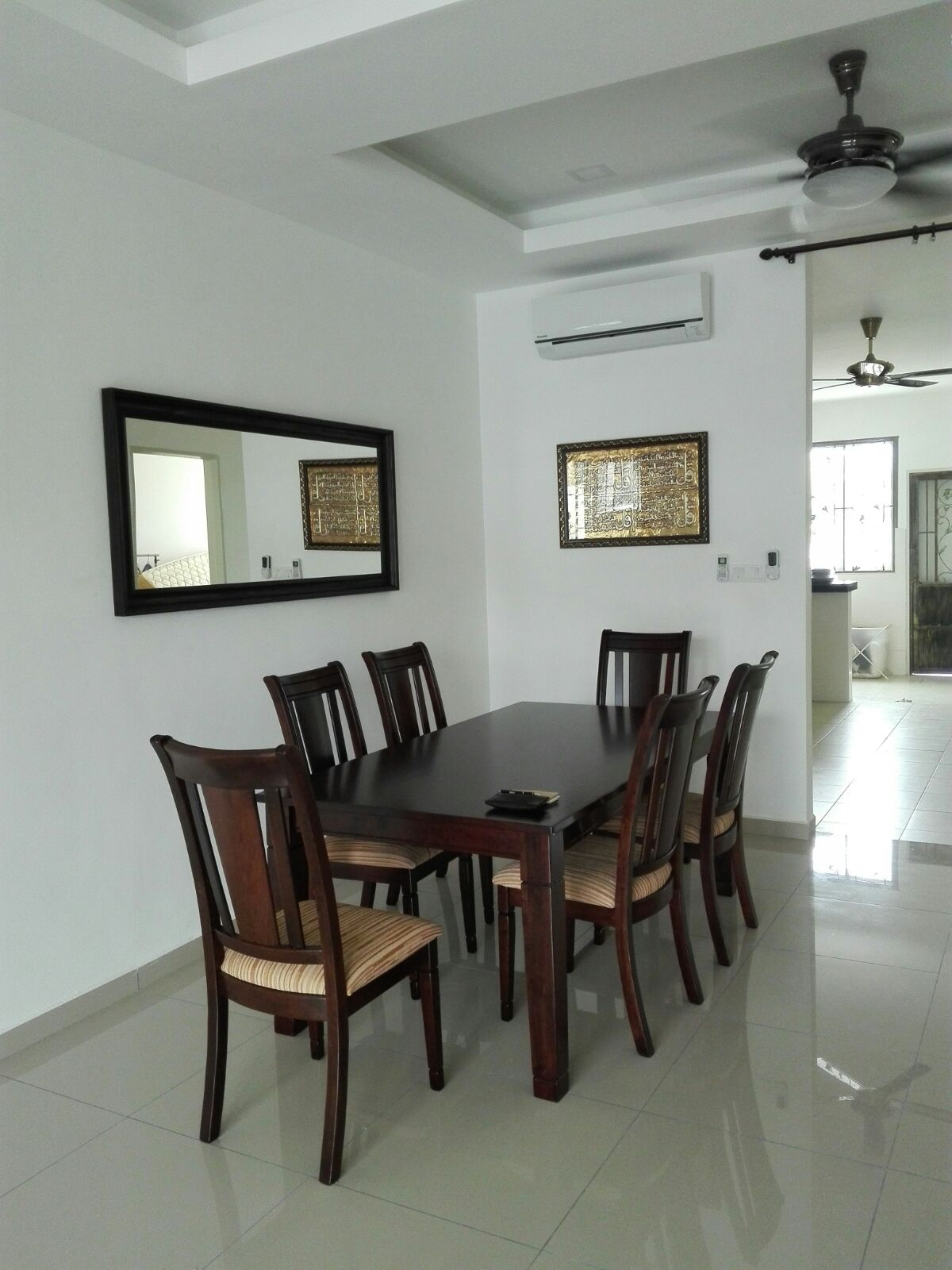 Live Well, Spread Love: House tour: Our dining hall