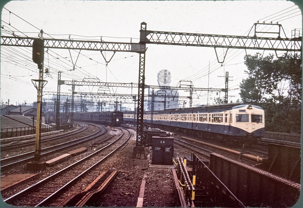 20 Rare and Wonderful Color Photographs Capture Daily Transport in ...