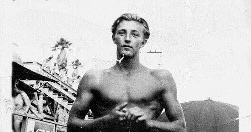 Terrierman's Daily Dose: A Young Robert Mitchum