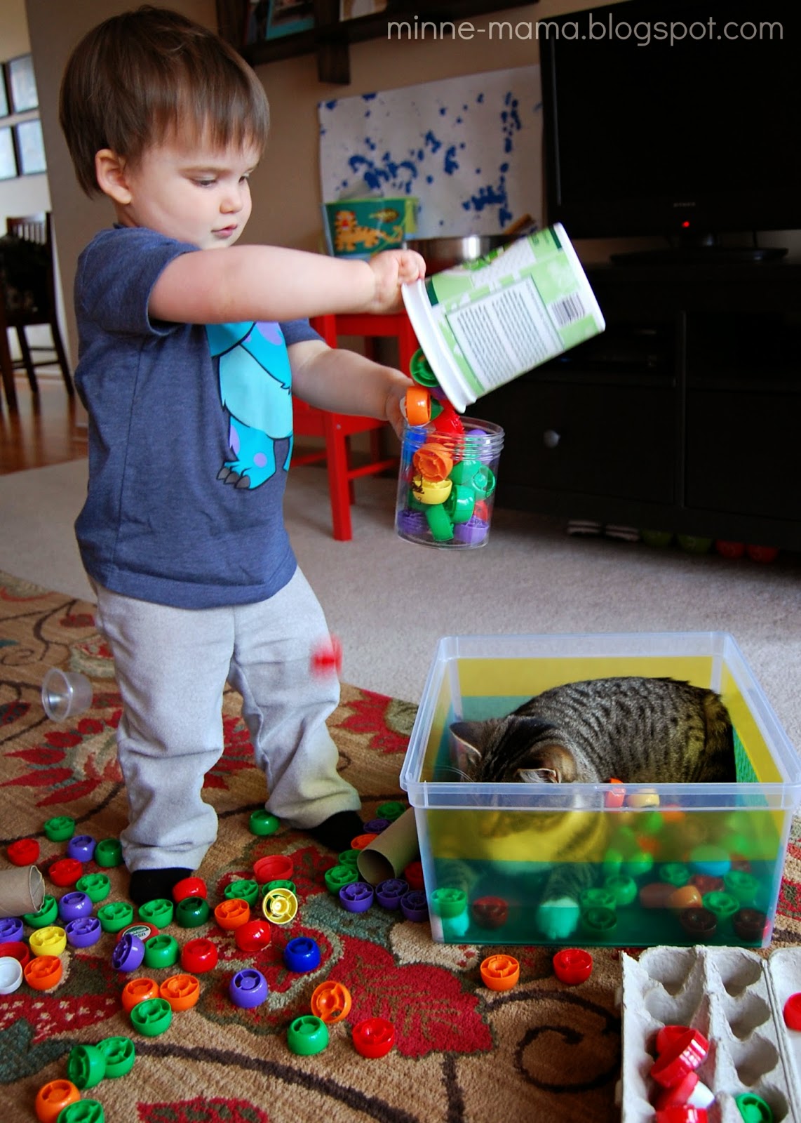 Minne-Mama: Exploring with Recycled Materials