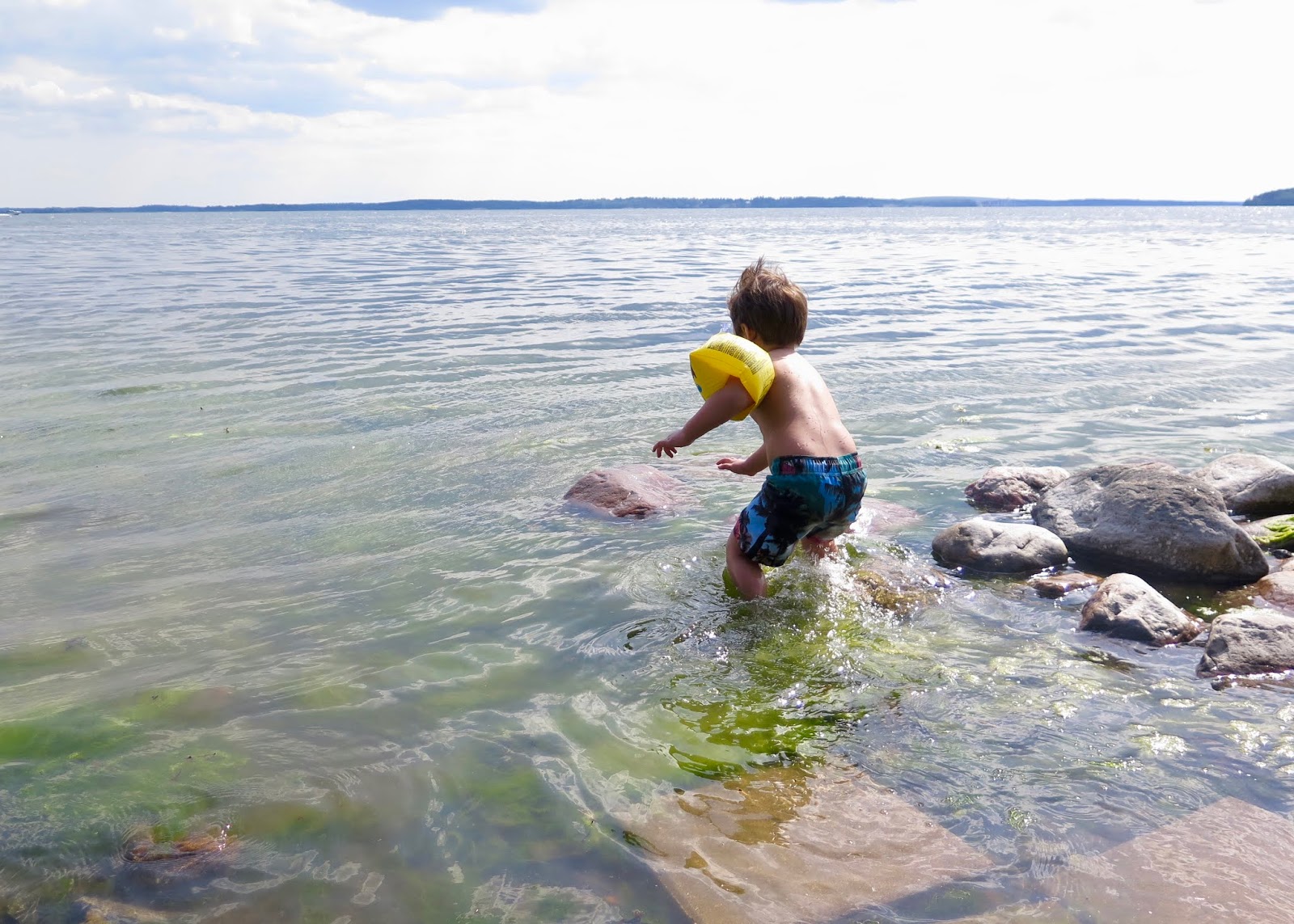 Channal: Sol och bad!