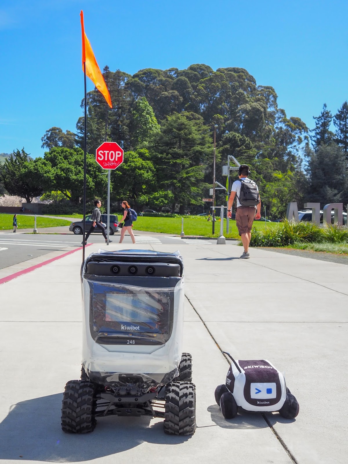 Little Hiccups: Mathilde's Kiwi Bot