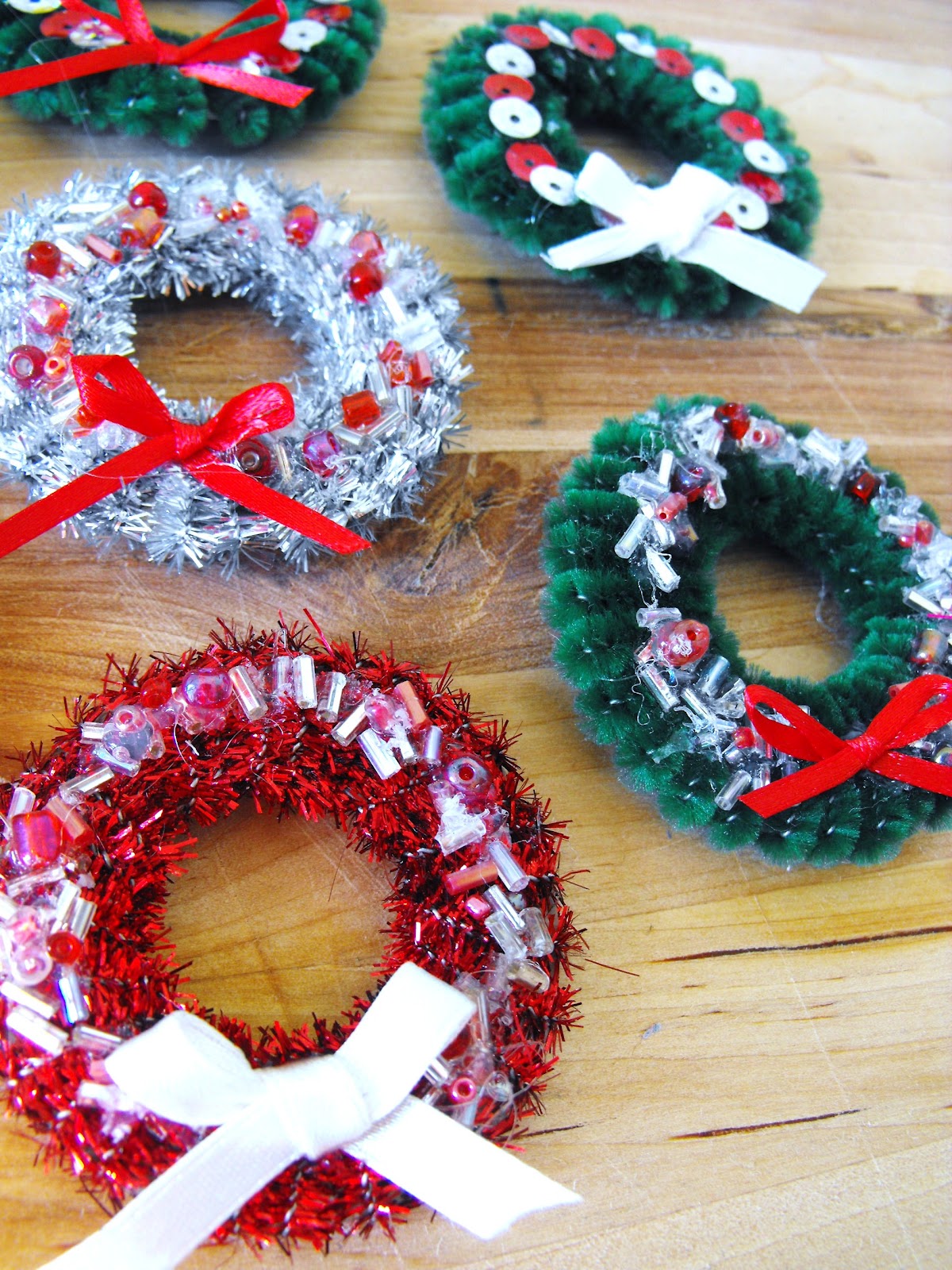 Ruby Murrays Musings: Christmas in July - Mini Wreaths