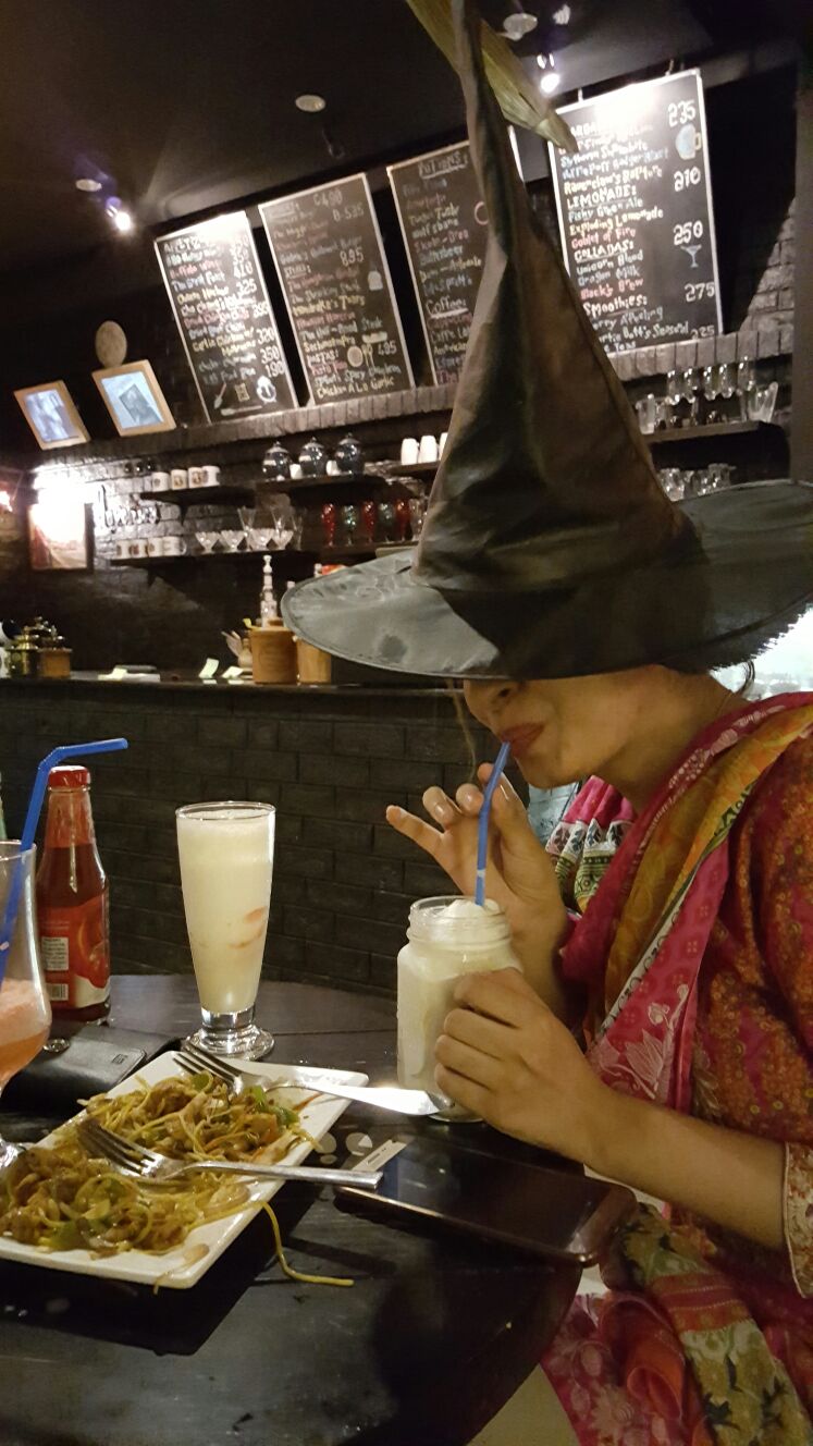 The Spice Tales: Hogwarts Cafe - A review.