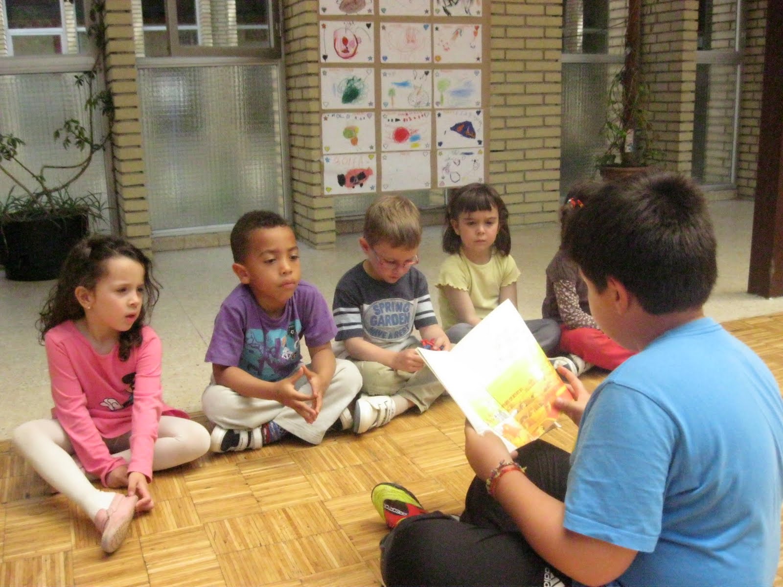 MESETA AL DIA: Contando cuentos