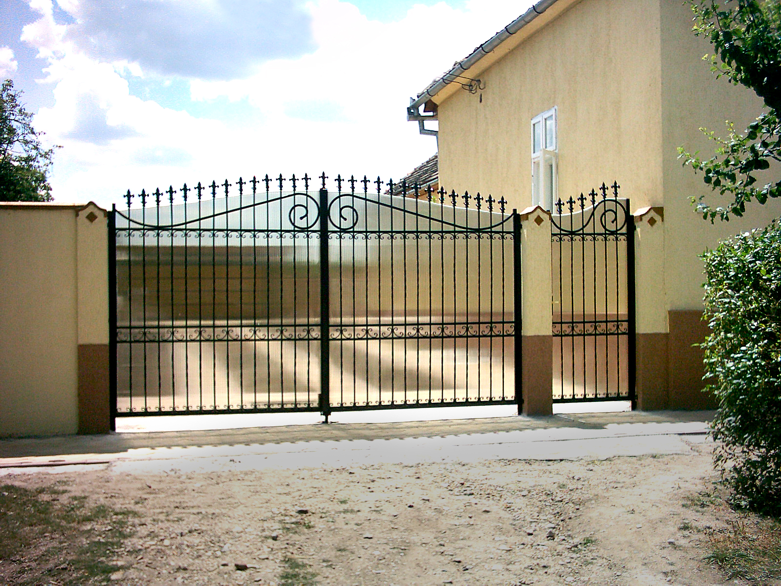 Sisteme de automatizari porti pentru siguranta casei tale