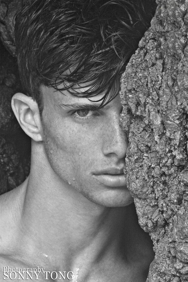 L'Homme du Jour: BARRETT PALL