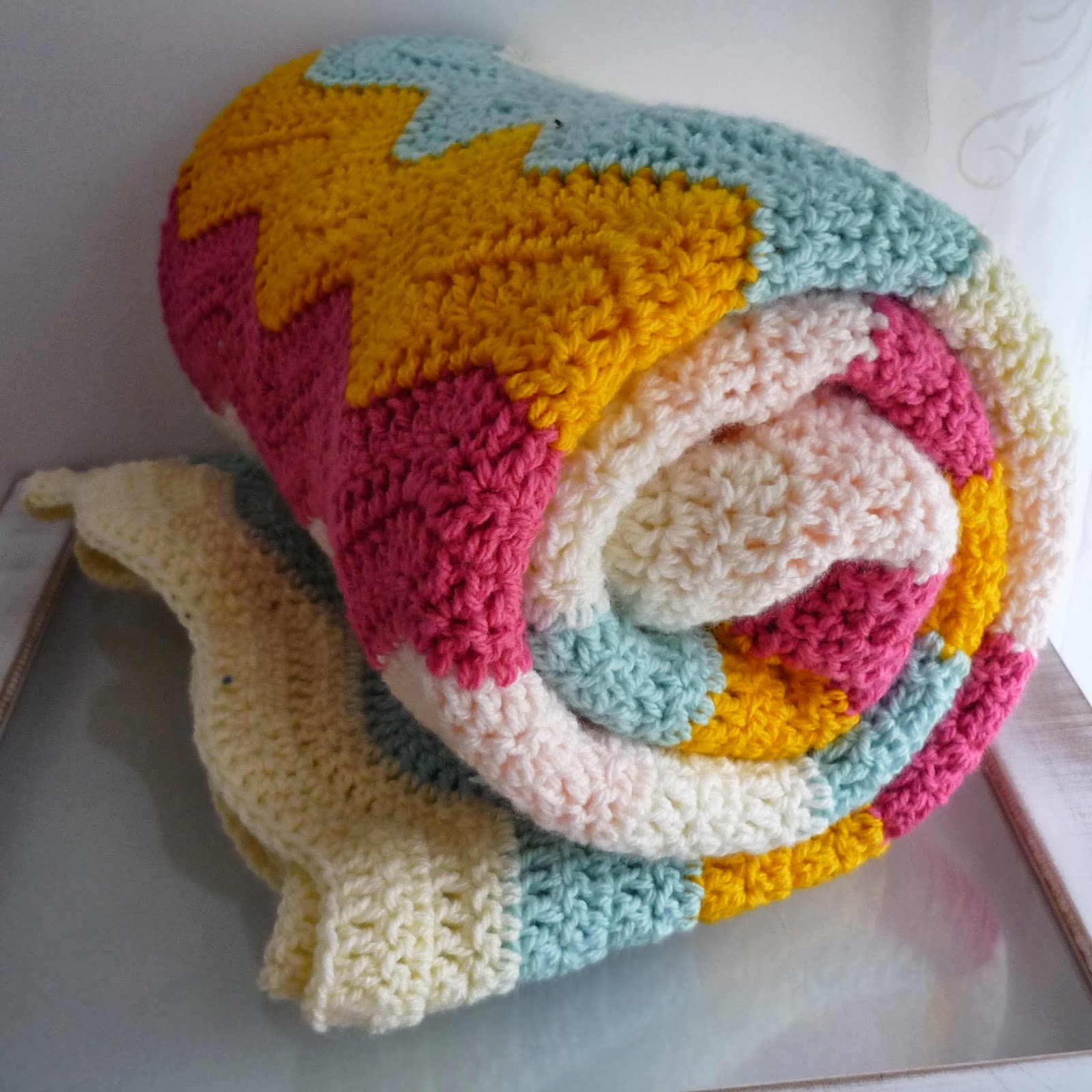 While Henry Naps: Ripple Blanket Pattern from Attic24