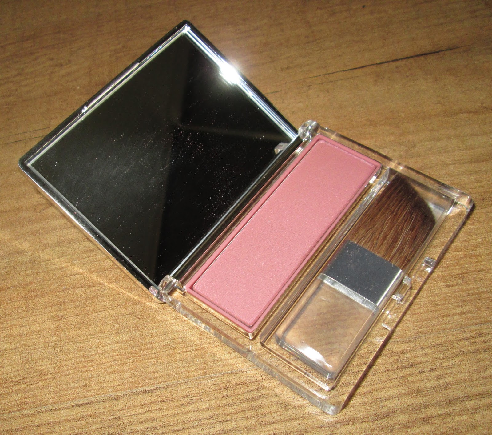 [Review] Clinique Blushing Blush Powder Blush in 115 Smoldering Plum