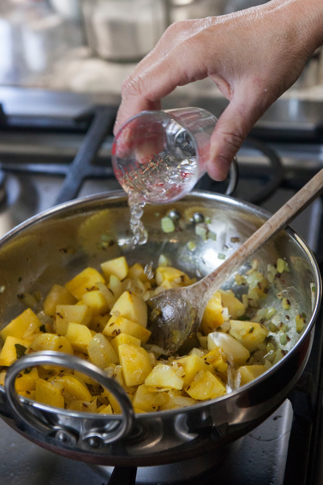 The Colors Of Indian Cooking: Aloo Baingan : Eggplant and Potato, A ...