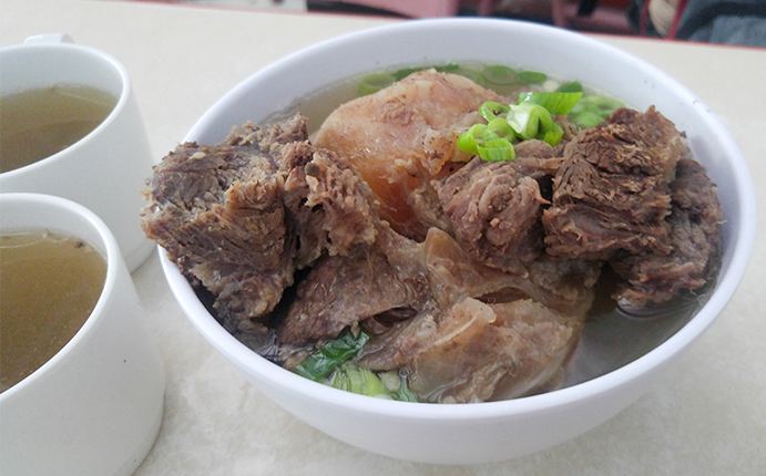 MewDew: Fontillas Bulaluhan Eatery