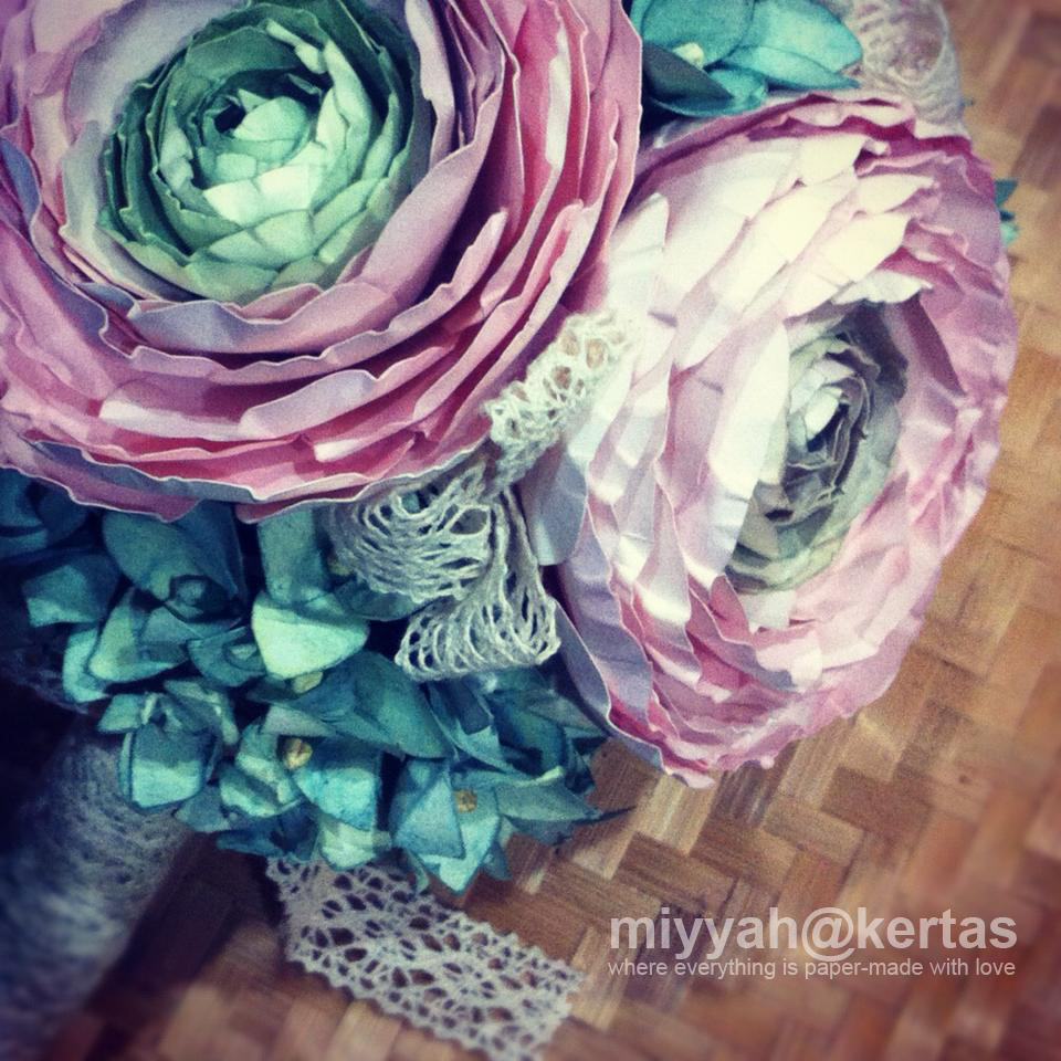 Miyyah@Kertas: Classic Wedding (Part 2: Hand Bouquet)