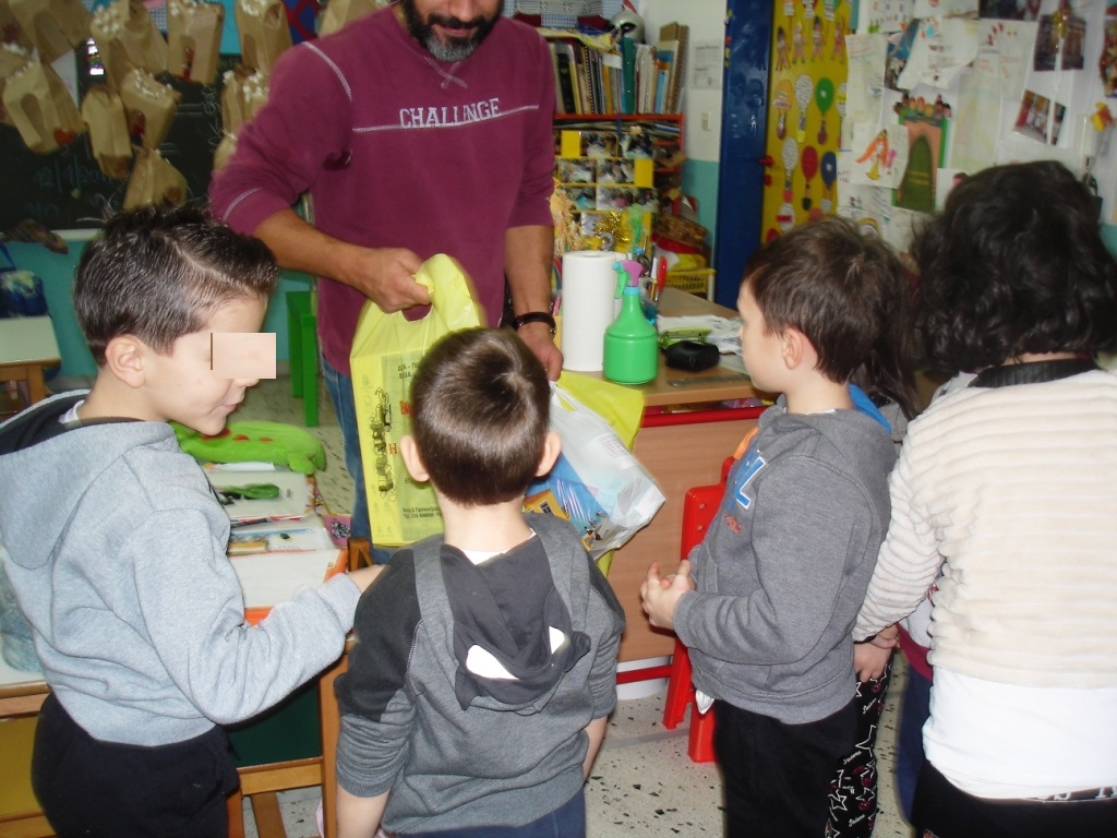 5ο ΝΗΠΙΑΓΩΓΕΙΟ ΚΕΡΑΤΣΙΝΙΟΥ: ΧΑΜΟΓΕΛΟ ΤΟΥ ΠΑΙΔΙΟΥ