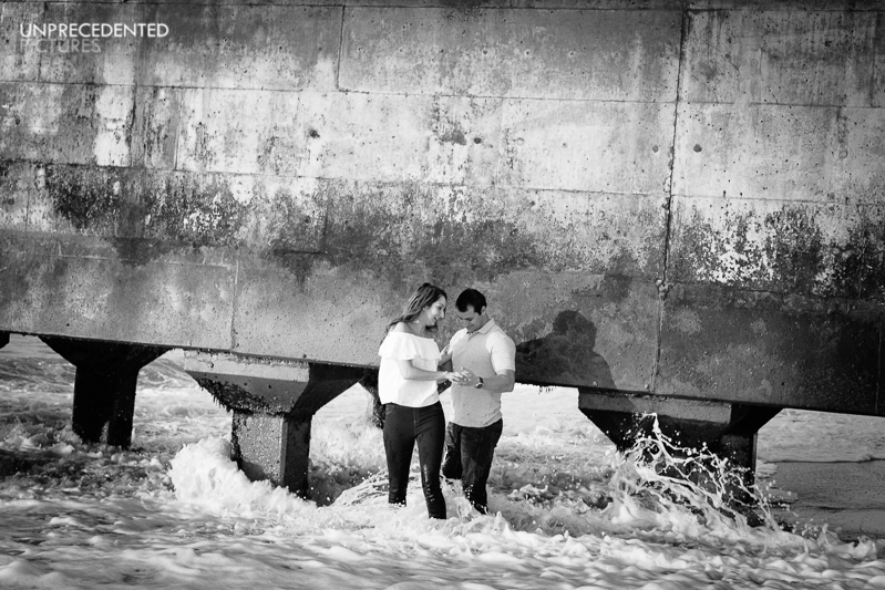 UNPRECEDENTED PICTURES: Steve & Cass