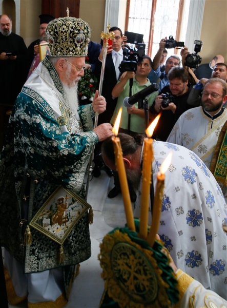 ΦΩΣ ΦΑΝΑΡΙΟΥ: Η ΧΕΙΡΟΤΟΝΙΑ ΤΟΥ ΕΠΙΣΚΟΠΟΥ ΕΡΥΘΡΩΝ ΑΠO ΤΟΝ ΟΙΚΟΥΜΕΝΙΚΟ ...