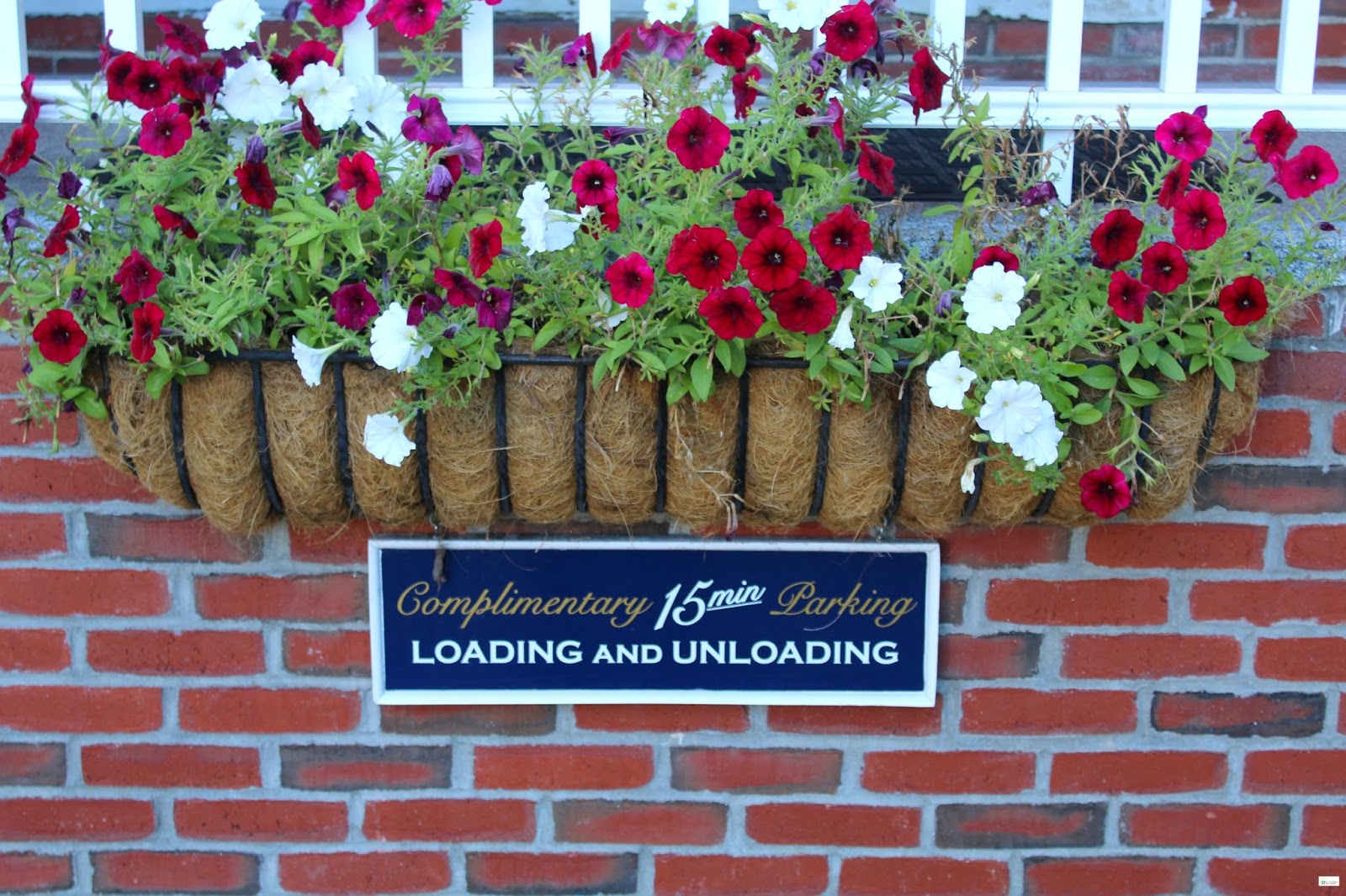 Lord Camden Inn Review // Camden, Maine | Caravan Sonnet