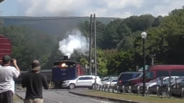 Video Captures Moment Train and Car Collide in Jim Thorpe