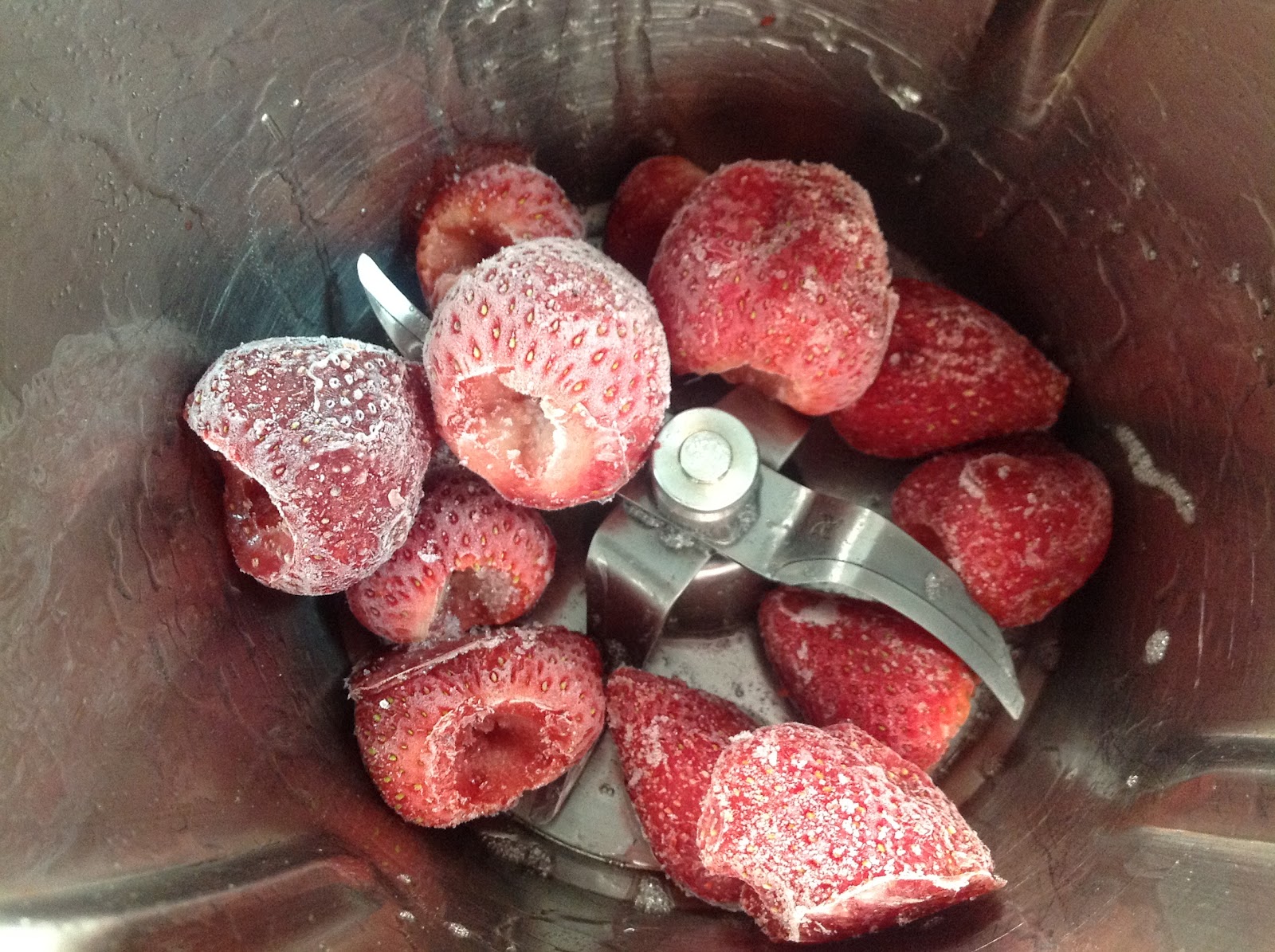 Cocinando con Thermomix: Helado de fresas con azúcar invertido