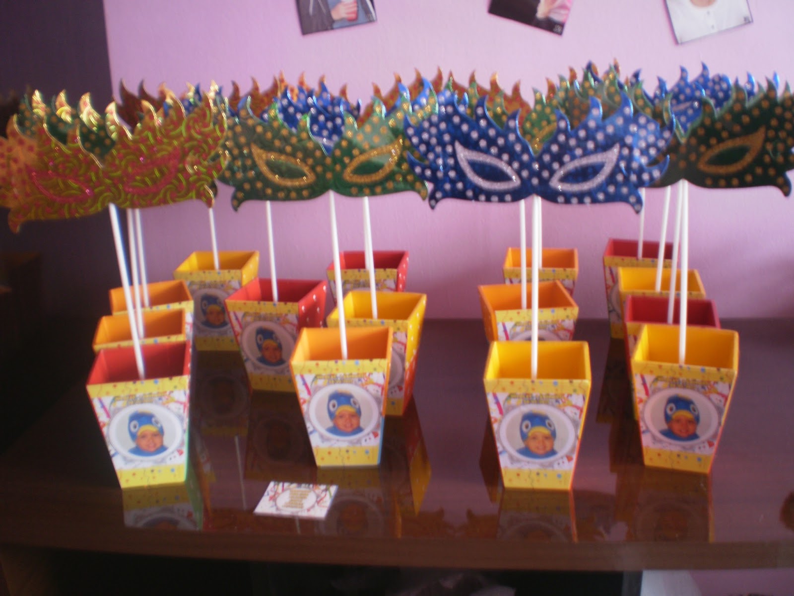 Patricia Artes e Design: Lembrancinha Tema Carnaval, Enfeite de Mesa ...
