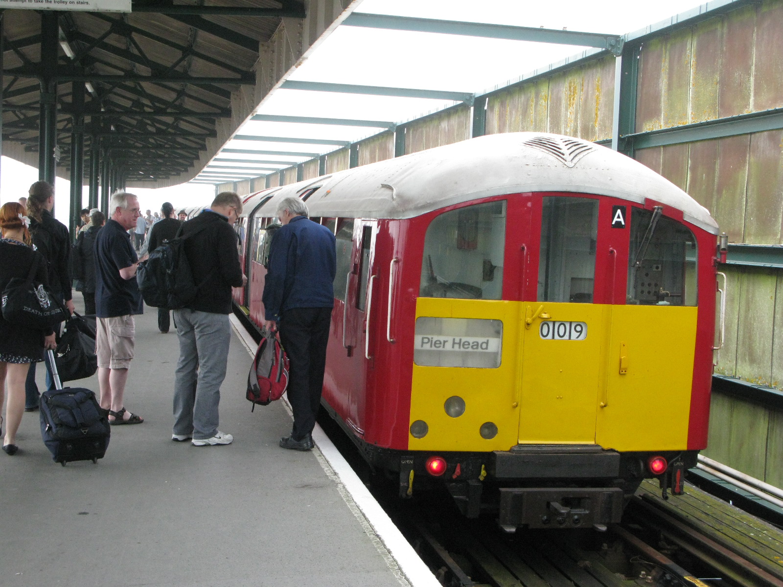 The Quizzical Owl: Isle of Wight Steam Train