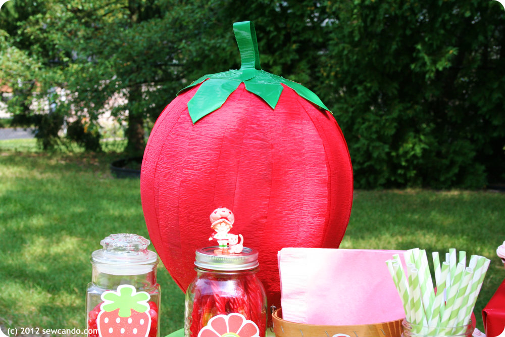 Sew Can Do: A Strawberry Shortcake Birthday Party, Thrifty-Style