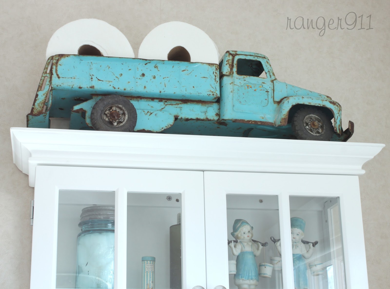 Ranger 911: Skip to my loo.