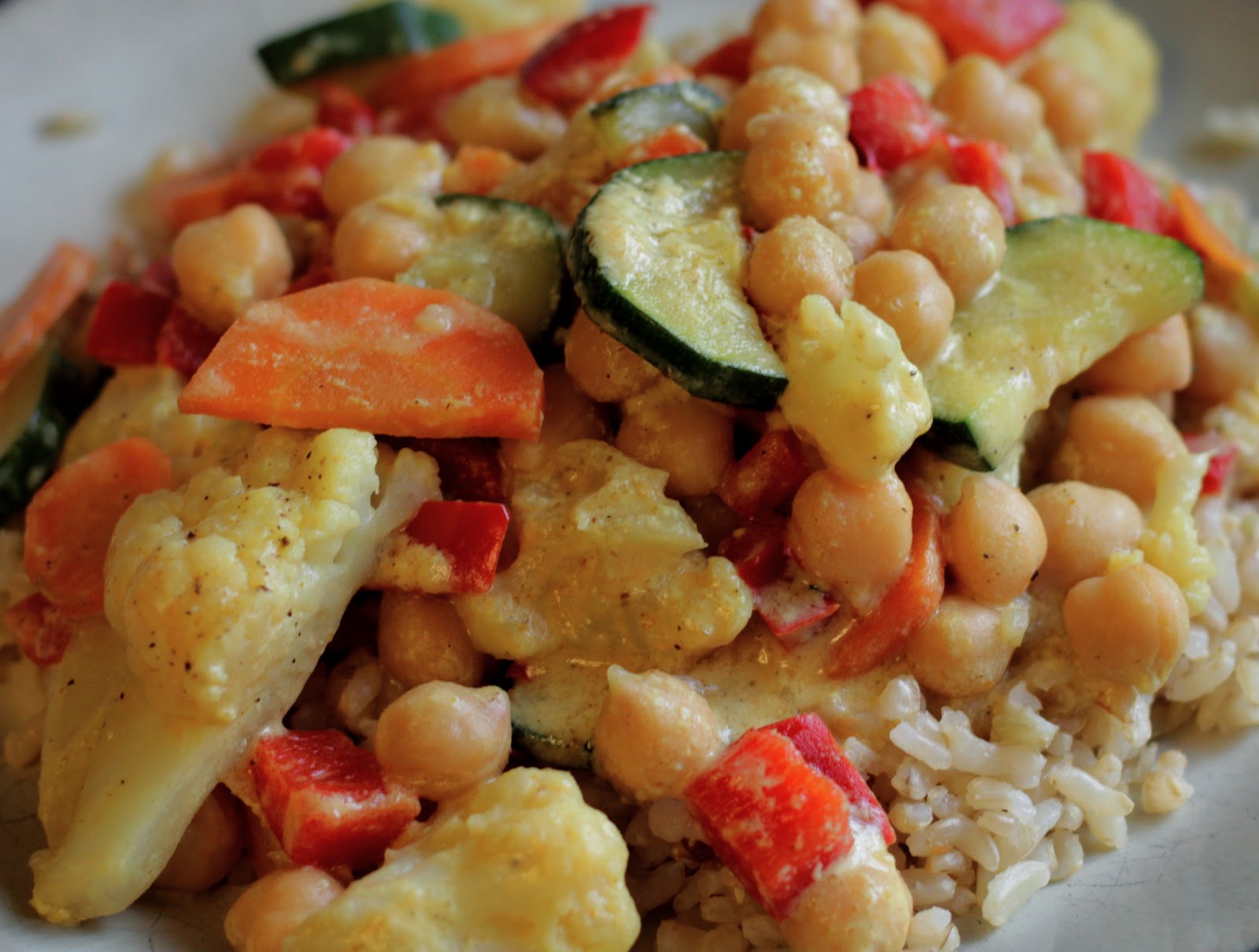 Vegetarian Tales of a Carnivore: Vegetable Curry