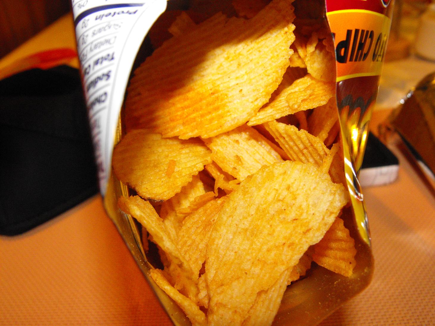 Hot Chicks Eatin' Spicy Chips: Snack #199- Jack ‘n Jill Vcut Potato ...