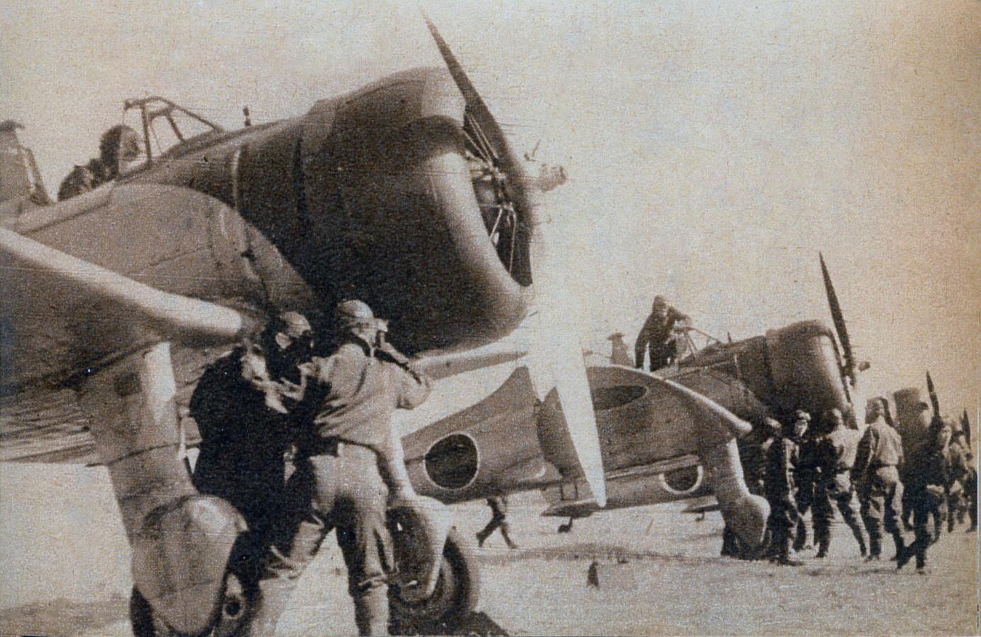 WildEagles: Mitsubishi A5M4-K - 二式練習用戦闘機 #1 Photos