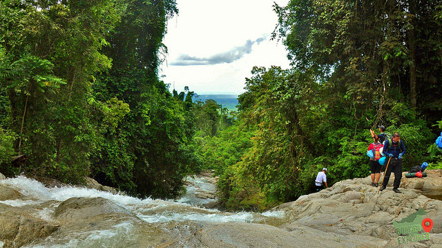 The Beautiful Sebako Waterfall at Lundu Sematan 伦乐三马丹的舍巴哥瀑布