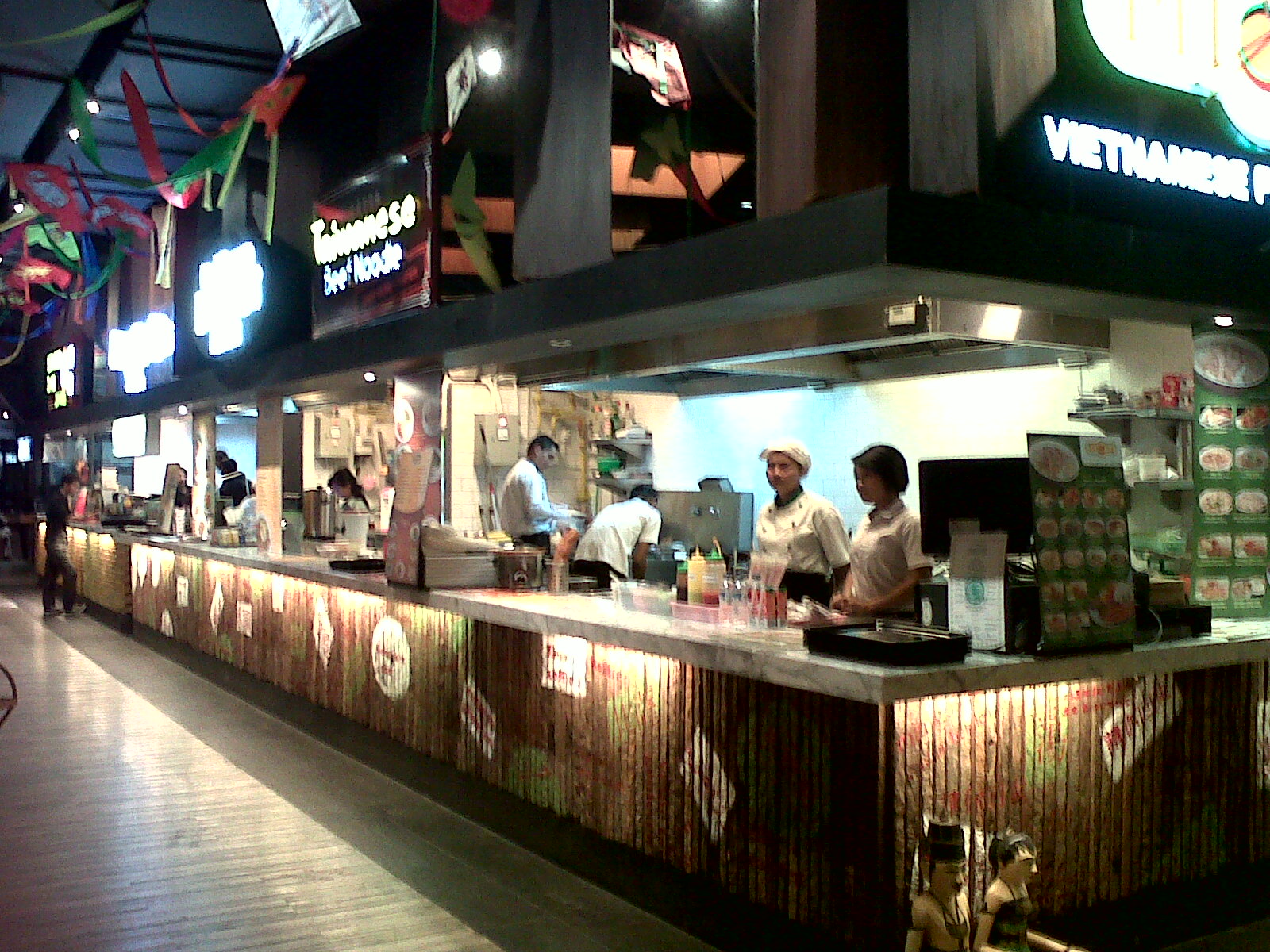 Urban Kitchen Food Court, A New Concept in Jakarta 'Tempo Dulu ...