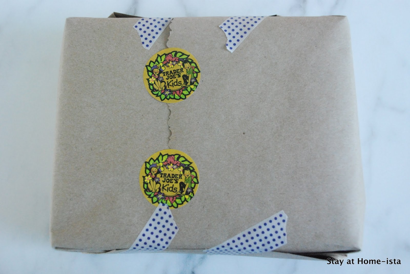 Stay at Home-ista: Easy Gift Wrapping Strategies