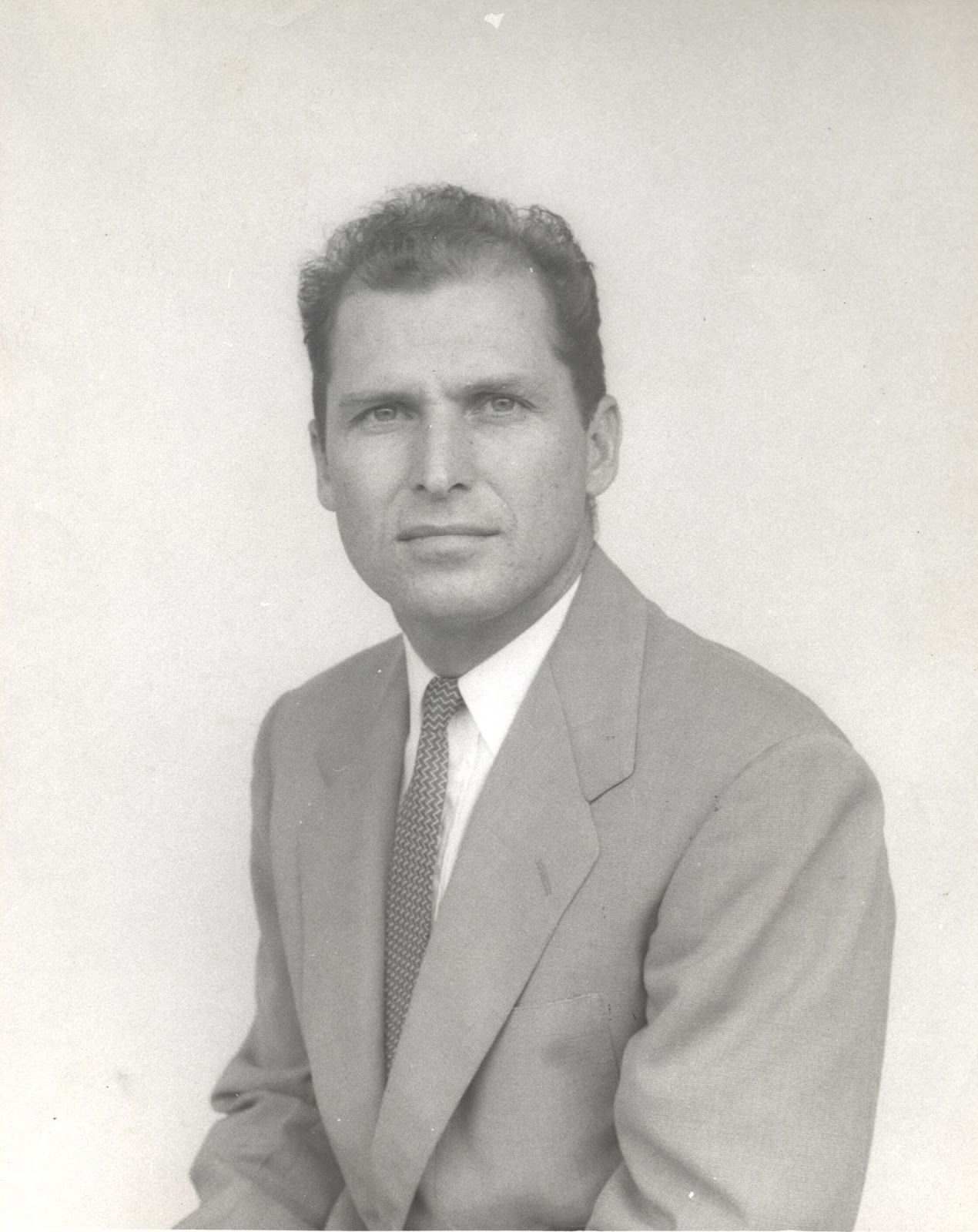 A Pictorial Biography of Arthur Vidich: The Making of Small Town in ...