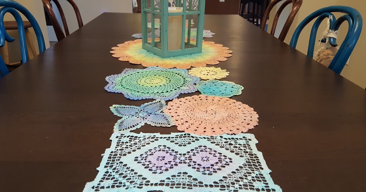 Dyed Vintage Doily Table Runner | So Much To Make