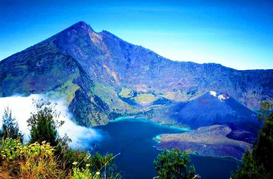 indonesia warna warni: Gunung Rinjani Lombok, Nusa Tenggara Barat