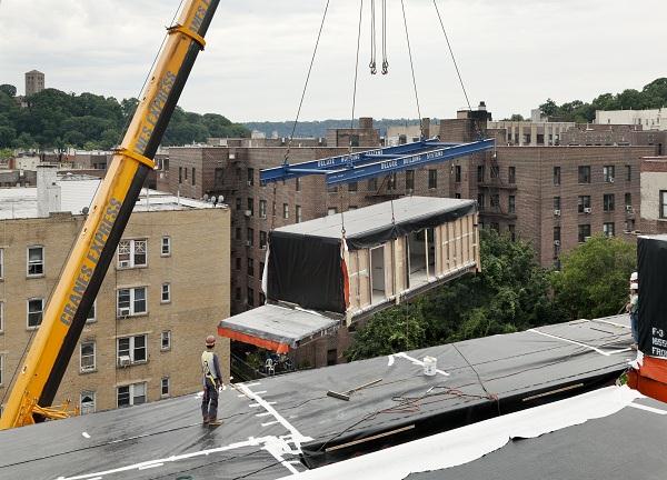 The ElectricWeb Network: Stacks on Stacks: Apt Building Rises in 19 Days