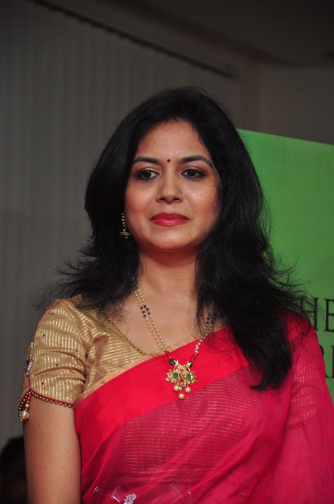 Singer Sunitha Hot Photos In Red Saree | Indian Filmy Actress