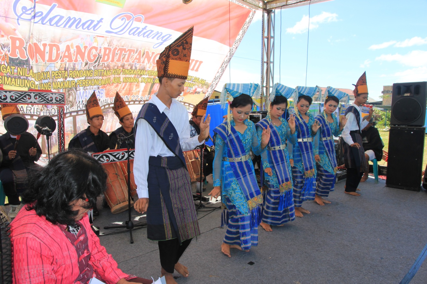 PENELUSURAN NILAI-NILAI KEARIFAN LOKAL: Rondang Bittang