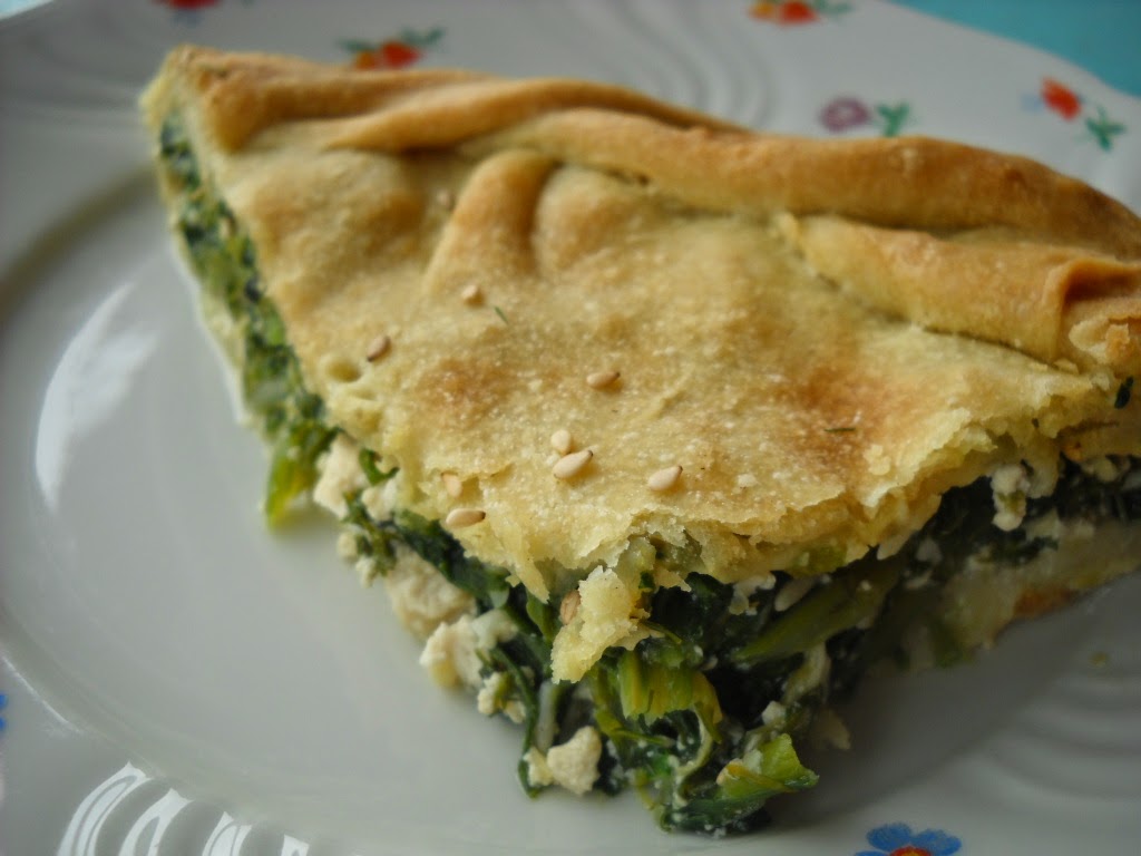 ΝΟΣΤΙΜΑ ΣΠΙΤΙΚΑ ΦΑΓΗΤΑ ΚΑΙ ΓΛΥΚΑ: ΣΠΑΝΑΚΟΠΙΤΑ ΜΕ ΕΥΚΟΛΟ ΣΠΙΤΙΚΟ ΦΥΛΛΟ