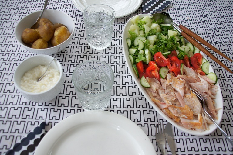 KOTONA: Savusiikaa salaatilla