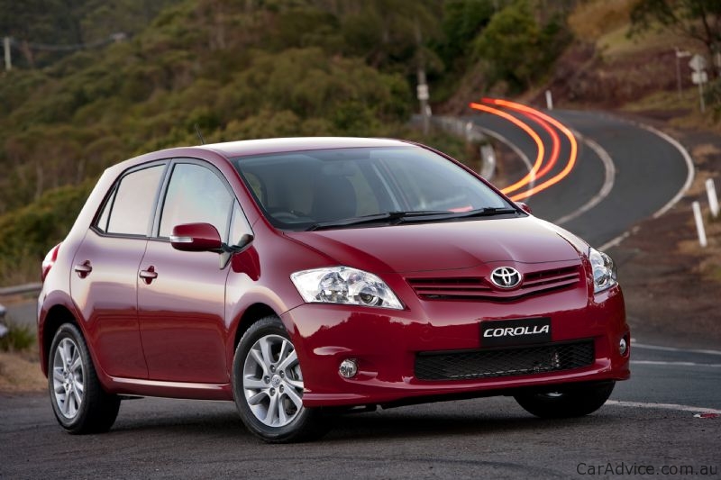 Carros Que Podem Ou Poderiam Chegar Ao Brasil Toyota Auris Corolla Hatch carros-que-podem-ou-poderiam-chegar-ao-brasil-toyota-auris-corolla-hatch