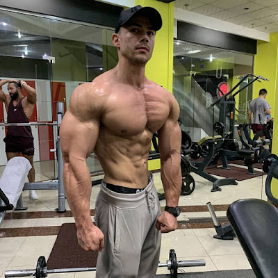 the beauty of male muscle: Marius