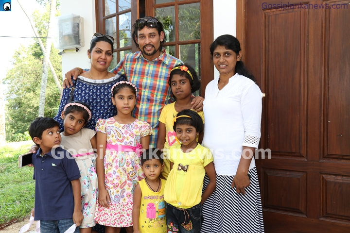 Dilshan donates house to helpless mother who lived with 2 children ...