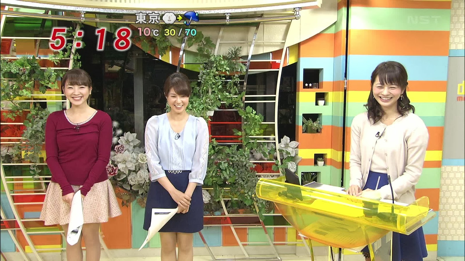 フジテレビ女子アナ画像庫 三上真奈、遠藤玲子、 高見侑里の美脚・ミニスカ 13年12月26日 めざにゅ〜