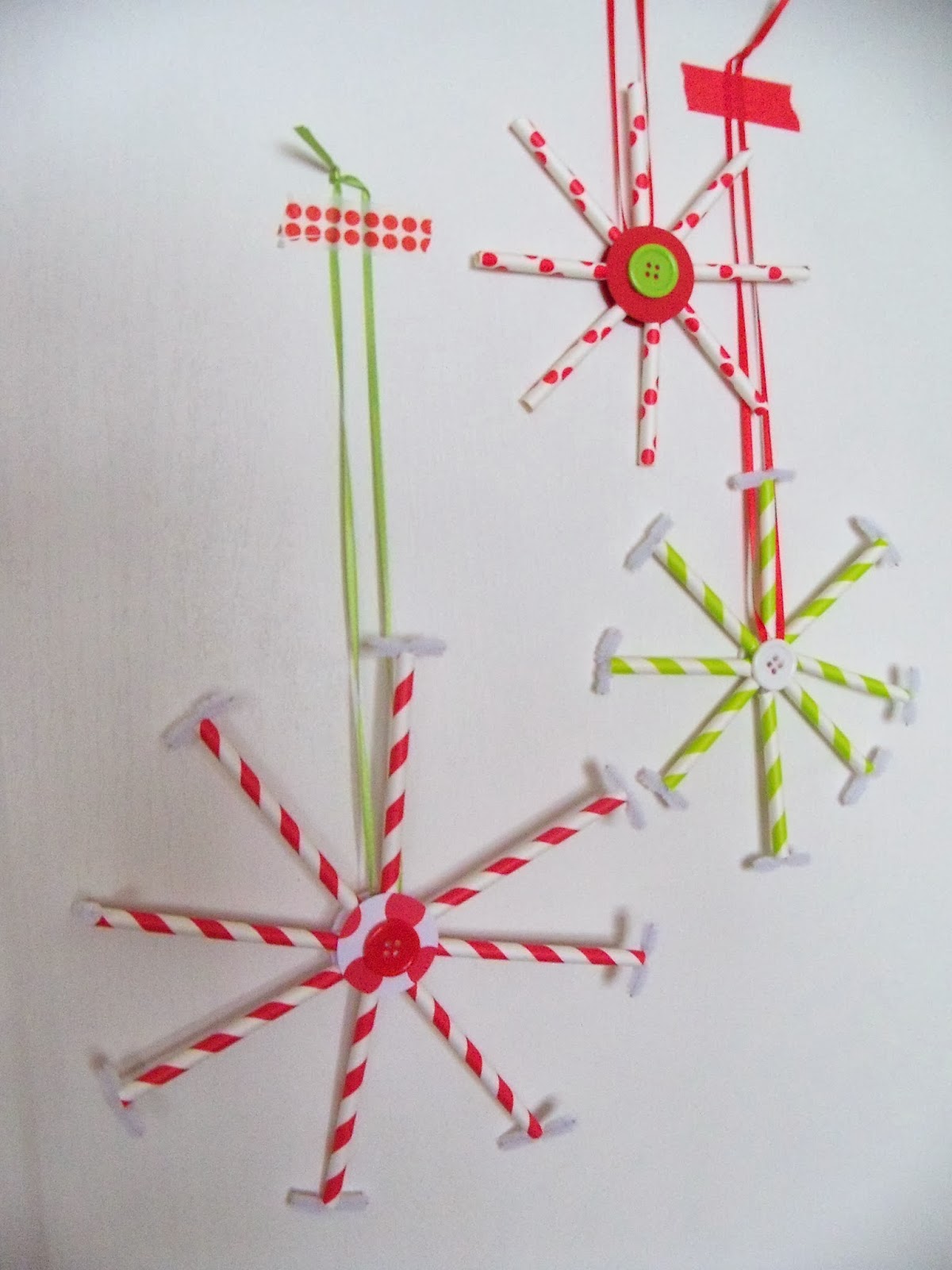 Clare's Contemplations: Simple Paper Straw Snowflake Ornaments